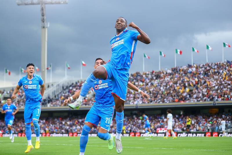 La Capital | Cruz Azul Derroto 1 2 A Domicilio A Pumas