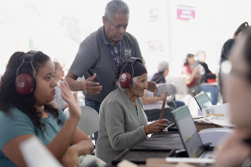 La Capital | Entregan DIF Y Salud 420 Auxiliares Auditivos En 13 Municipios