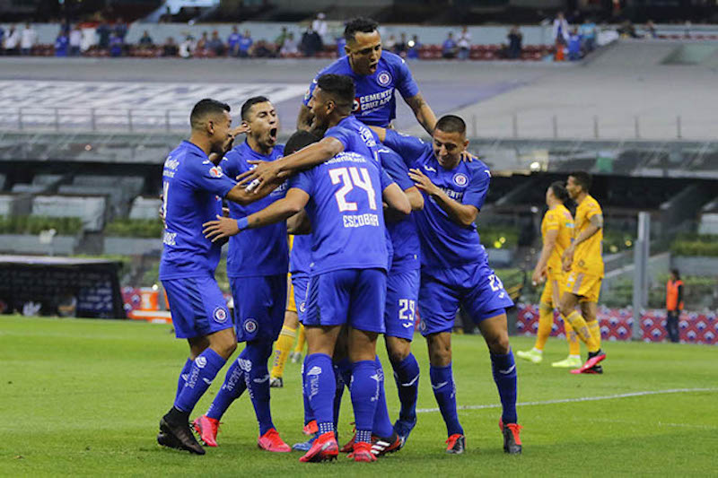 La Capital | Con Gran Actuacion De Corona Cruz Azul Gano En Casa