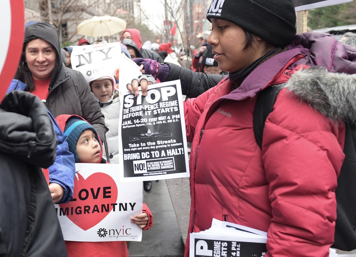 La Capital | Realizan Manifestacion En Apoyo A Los Inmigrantes En Los ...